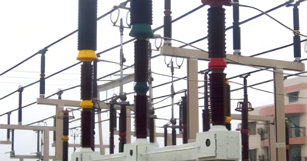 220kV-Outdoor H.V.A.C.Live Tank SF6 Gas Circuit Breaker-Spring ...